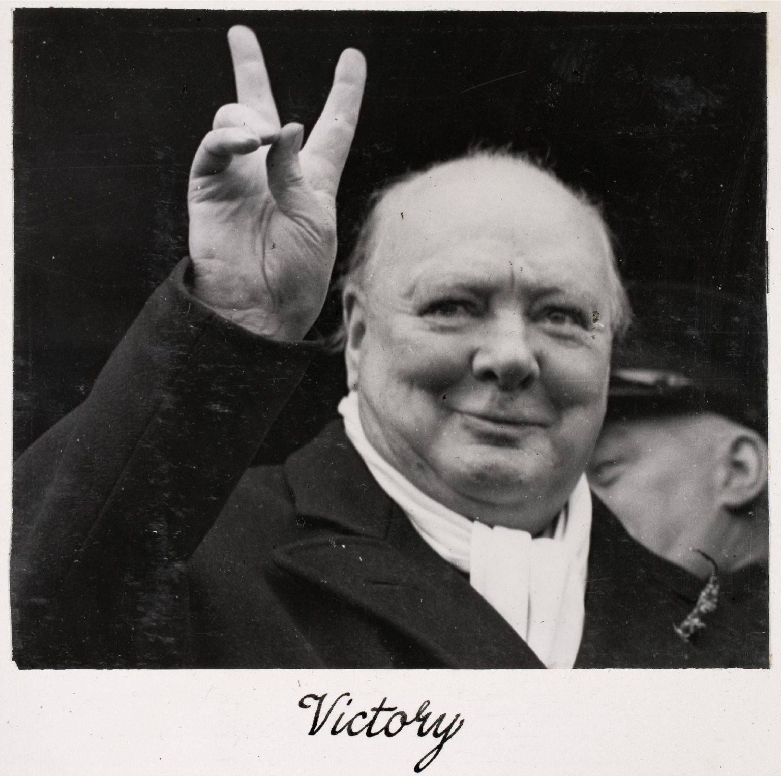 Churchill’s famous V for Victory salute - DNU - International Churchill ...