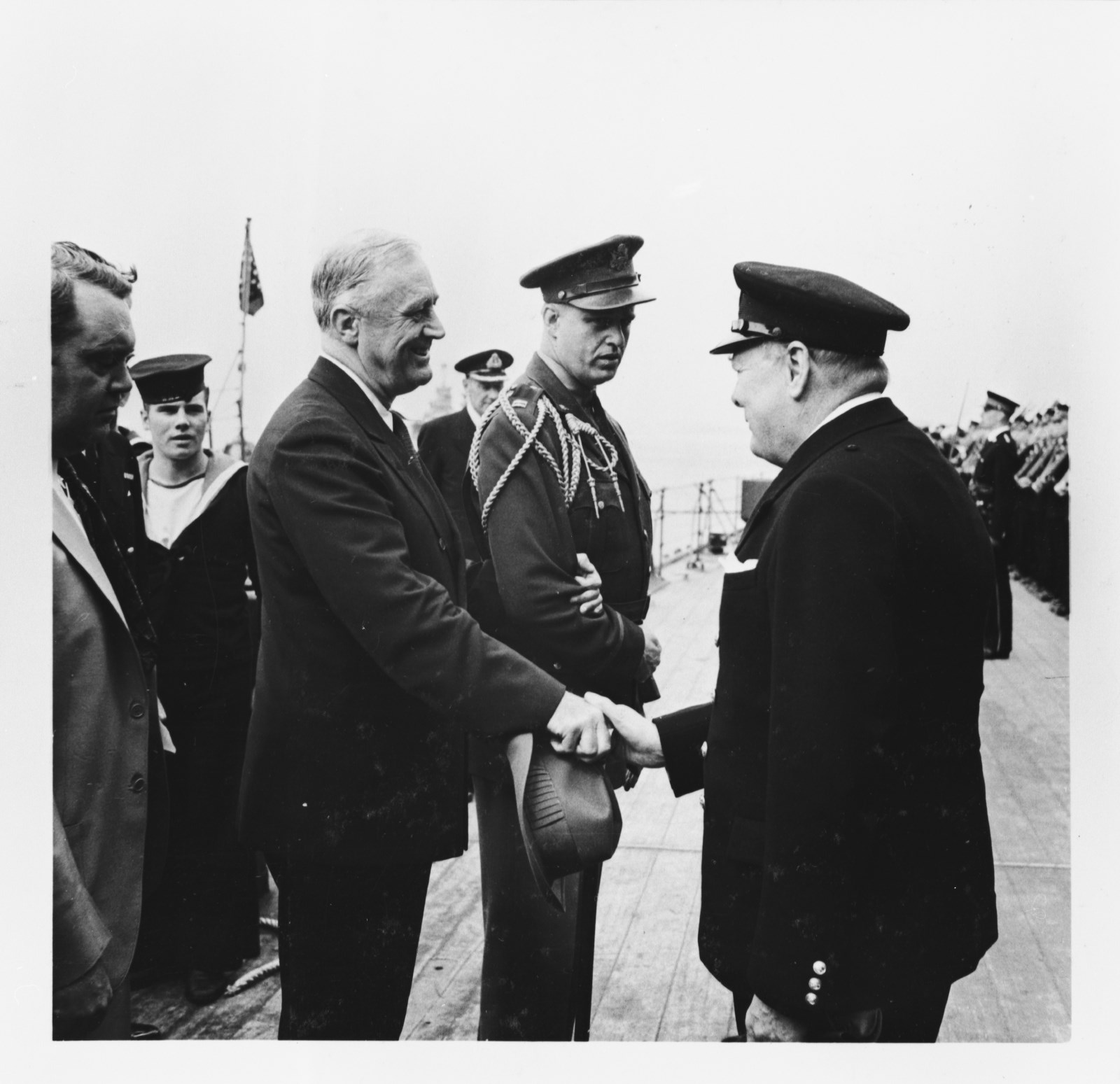 Churchill meeting Roosevelt, Atlantic meeting, August 1941 ...